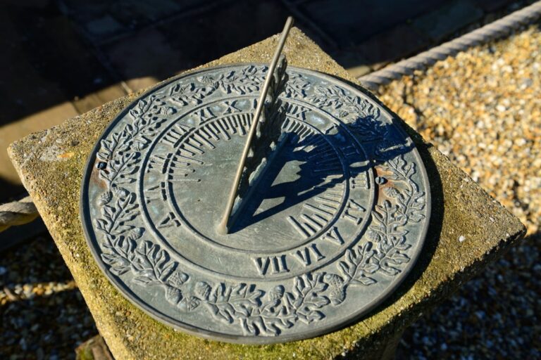 Solar Elevation Angle – Calculating Altitude of Sun - E8.org